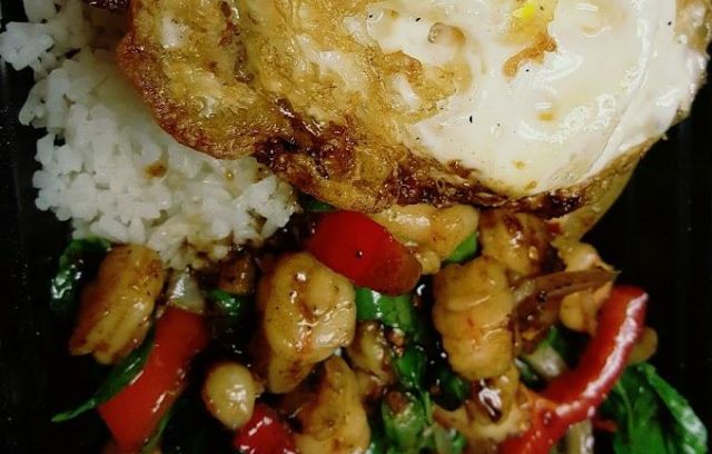 PoomPui Thai Food - Food Cart Schedule - Asian, Curry, Dumplings ...